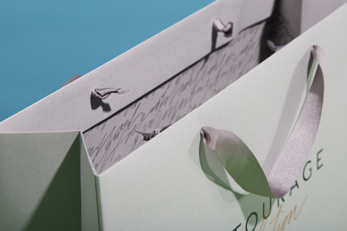 Bespoke Luxury Paper Carrier Bag Entourage > Progress Packaging