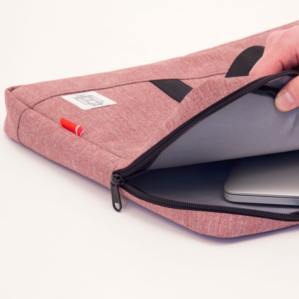 Custom Made Portfolio Case > Progress Packaging