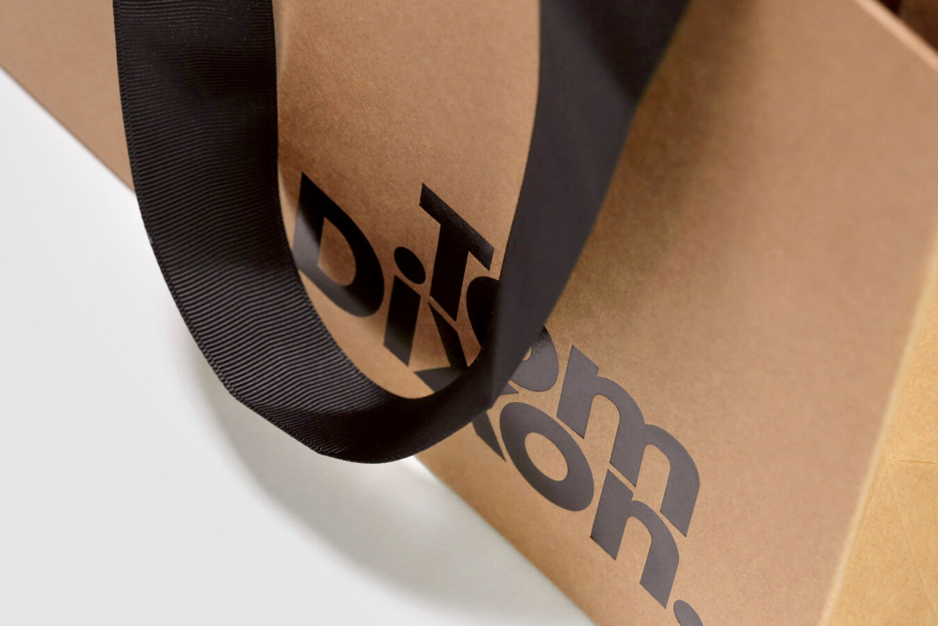 Tom Dixon Luxury Eco-friendly Carrier Bags > Progress Packaging
