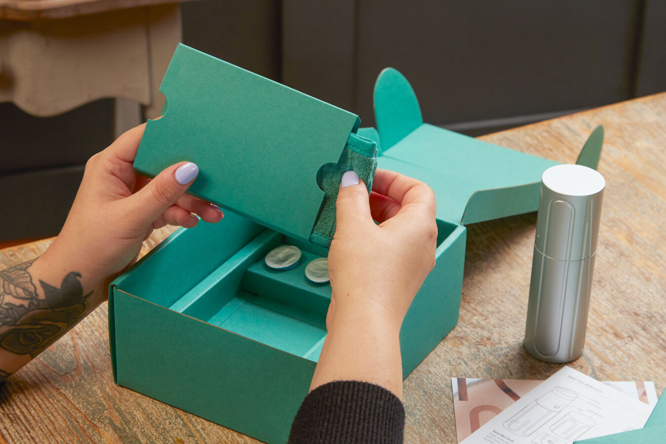 Comis Luxury Retail & E-commerce Packaging