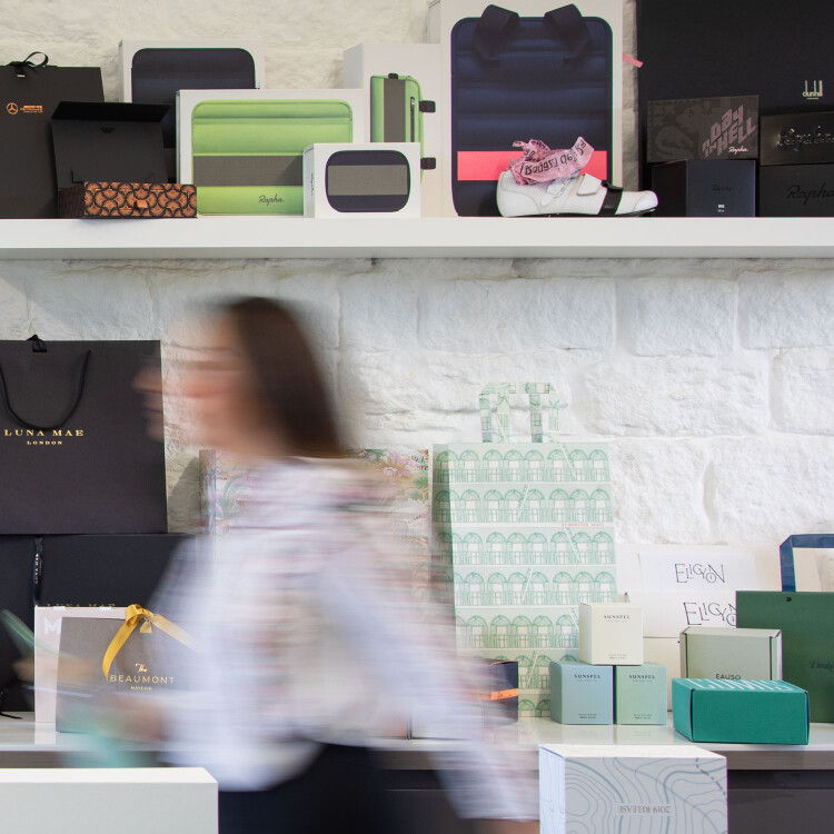 Luxury Creative Retail Packaging > Progress Packaging